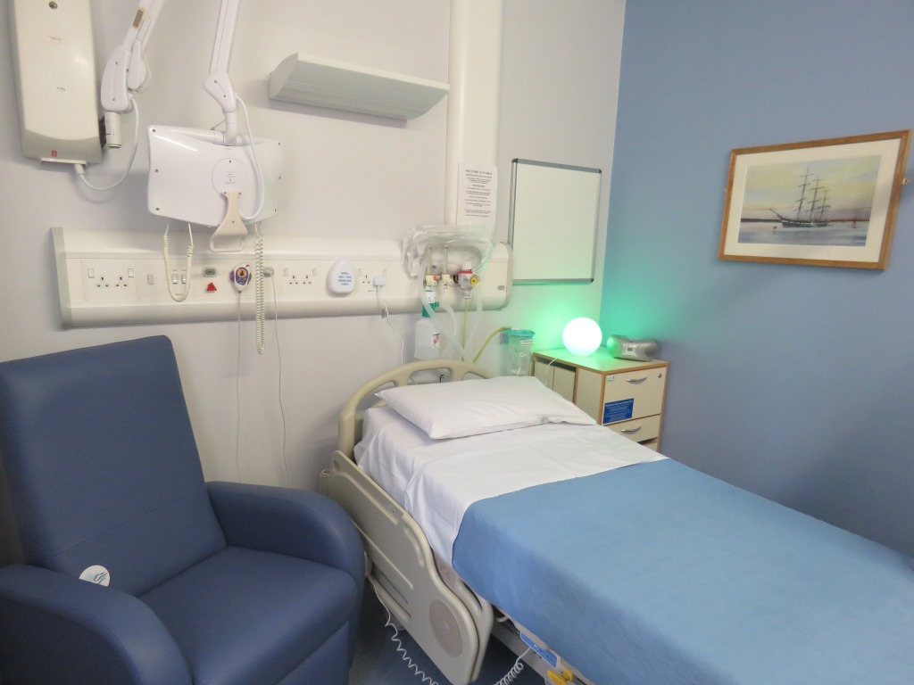 Family donates £2,500 to create new Swan Room at PRH - SaTH