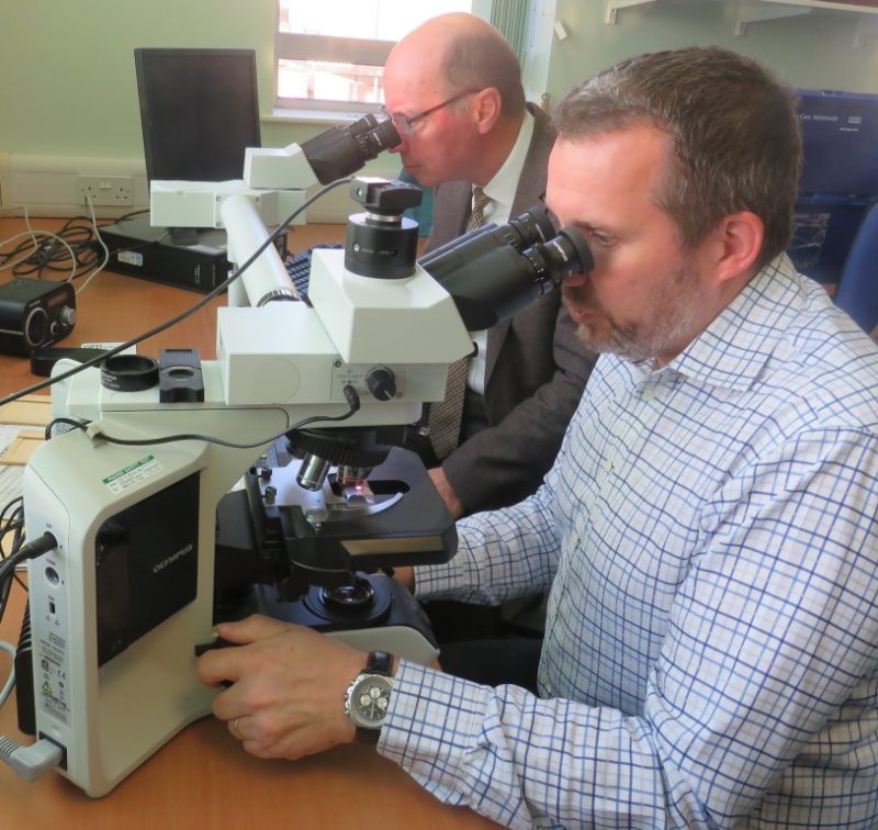 League of Friends of RSH donates £43,000 for new microscopes – SaTH