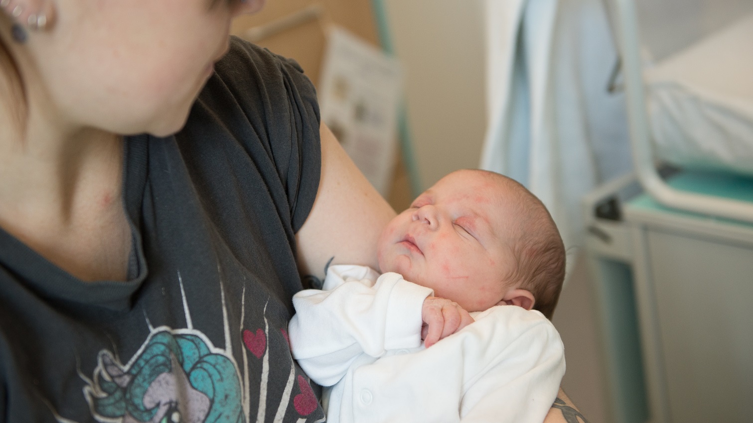 Mums confident in maternity staff, survey finds – SaTH