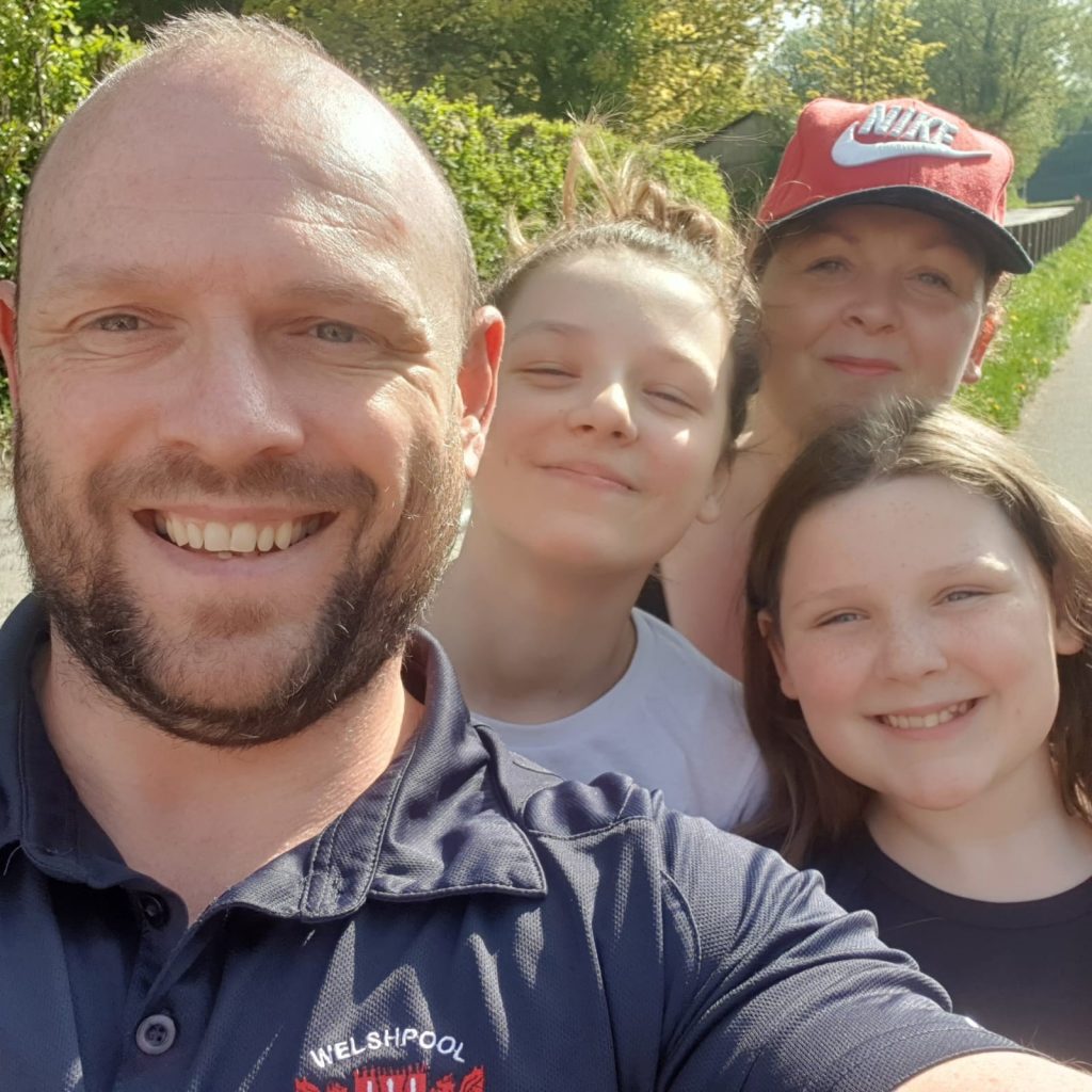 Welshpool Rugby Club raise a ‘ruck’ of money for SaTH Charity – SaTH