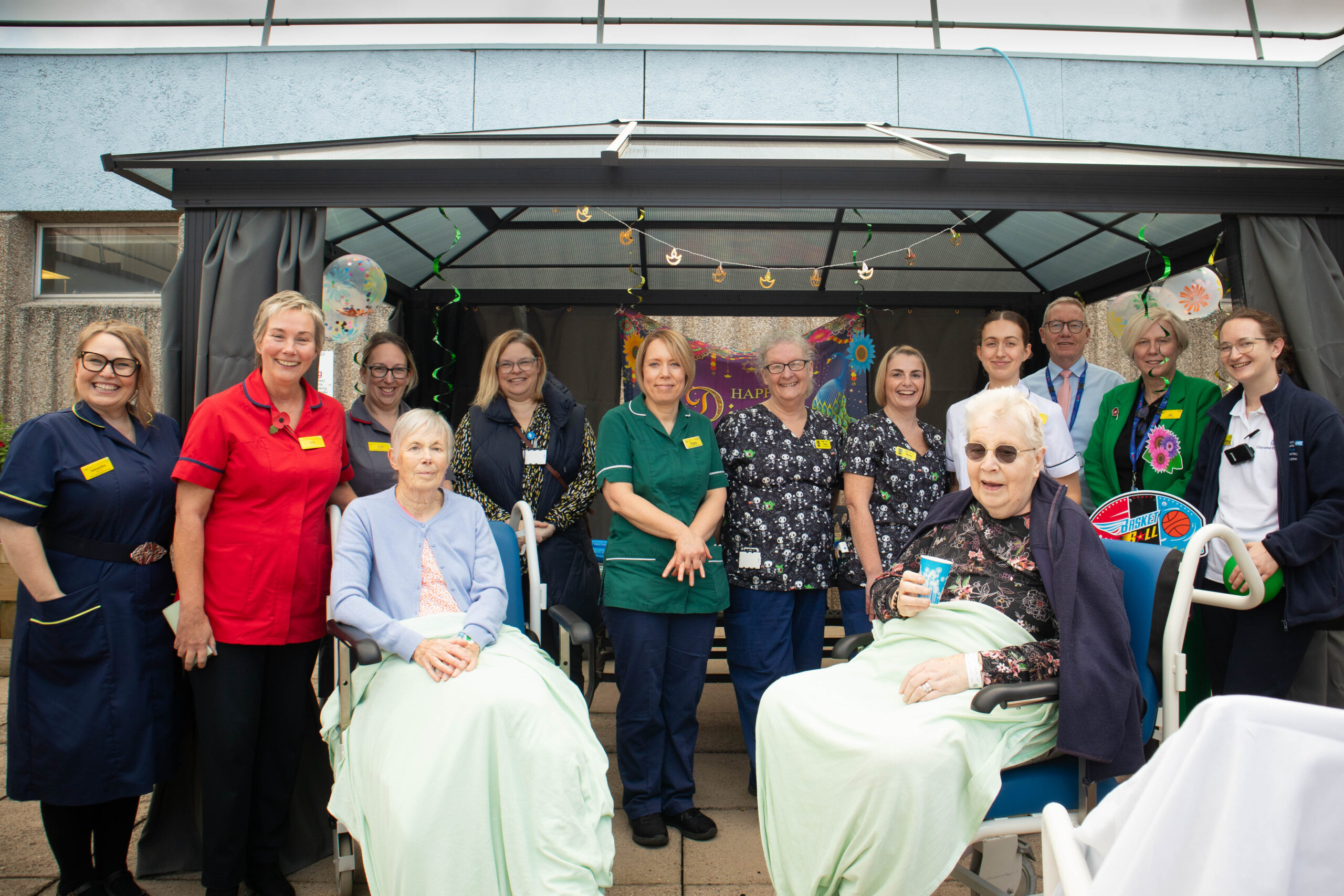 Hospital ward courtyard reopened to improve patient experience – SaTH